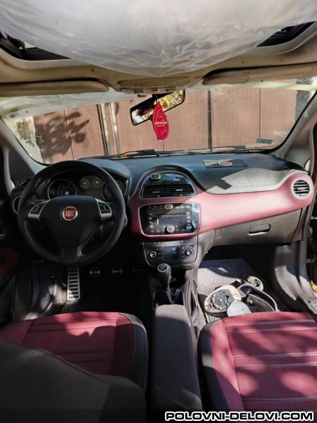 Fiat Grande Punto Kompletan Auto U Delovima