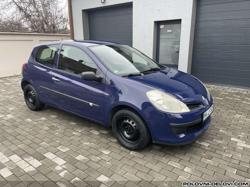 Renault Clio Stakla