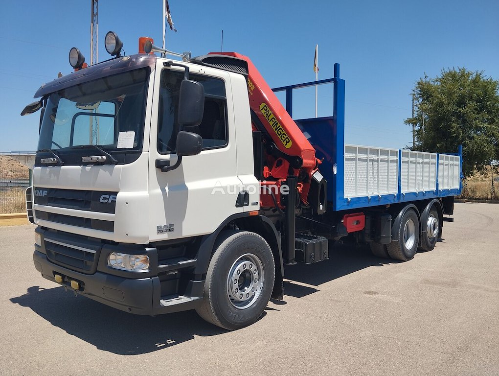 DAF CF 75 310 kamion s ravnom platformom