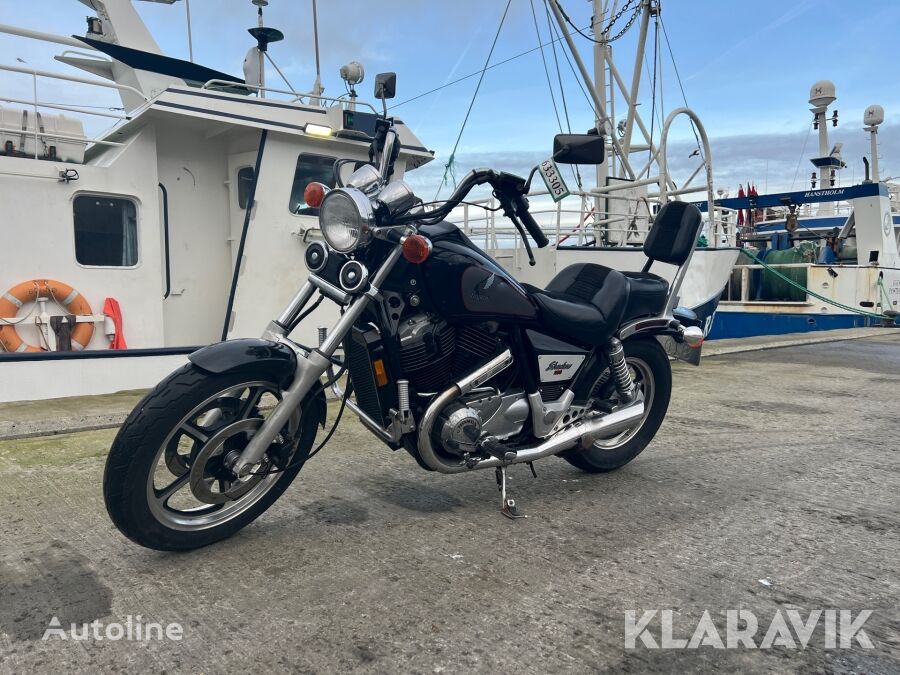 Prodaje se Honda Shadow 1100 motocikl na aukciji