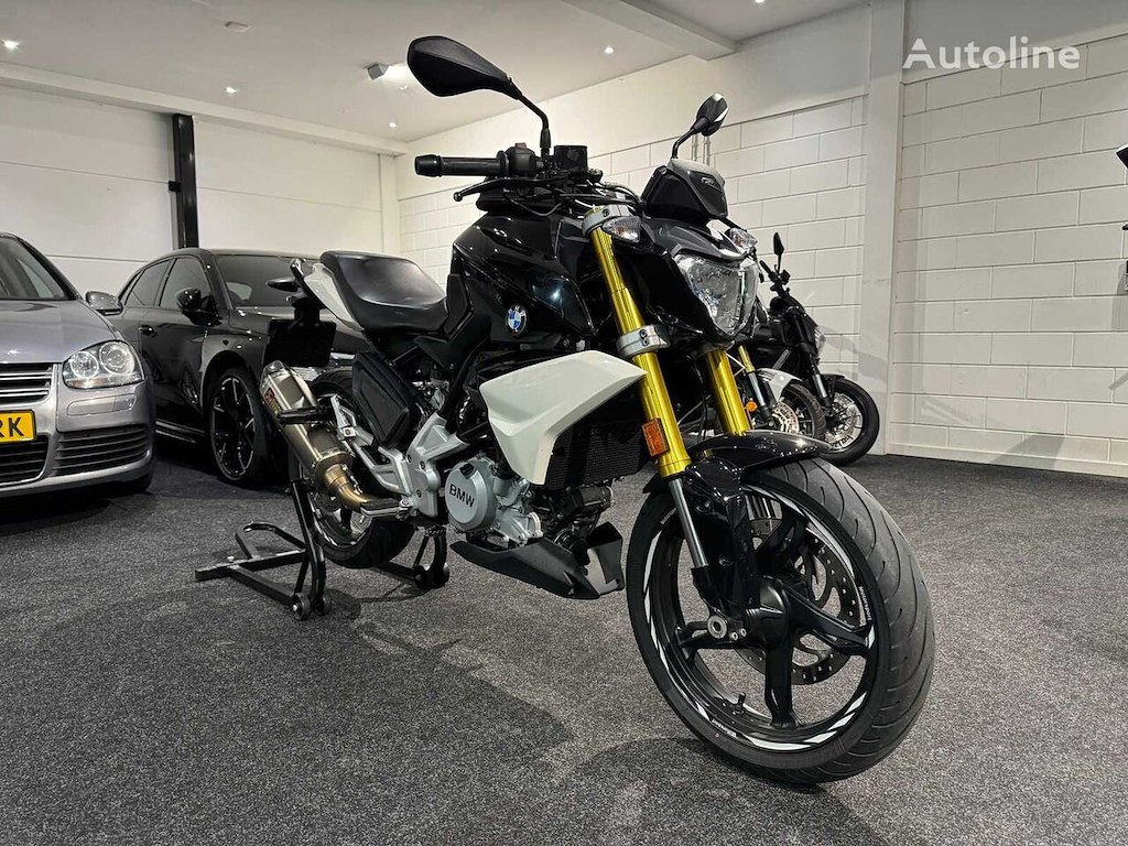 Prodaje se BMW Tour motocikl na aukciji