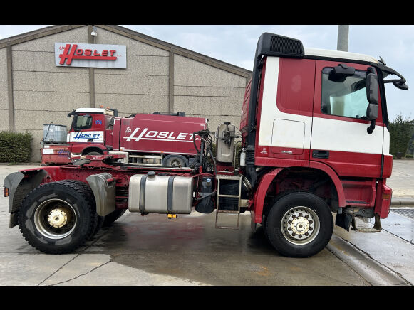 Prodaje se Mercedes-Benz Actros 2046 AS tegljač na aukciji