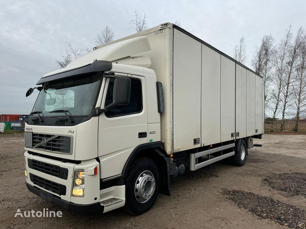 Volvo FM300 izotermni kamion