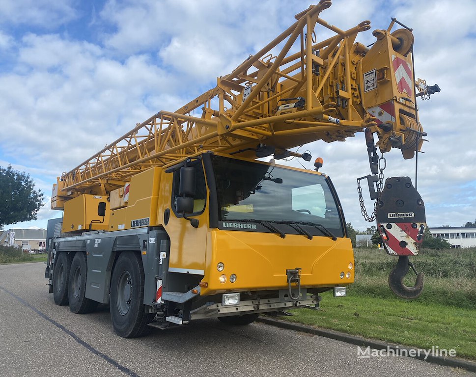 Liebherr LTM1060-3.1 pokretna dizalica