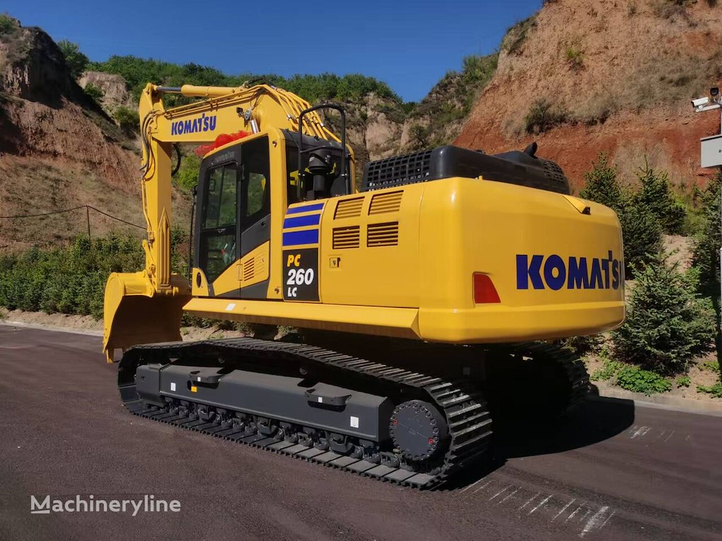 Novi Komatsu PC260LC bager guseničar