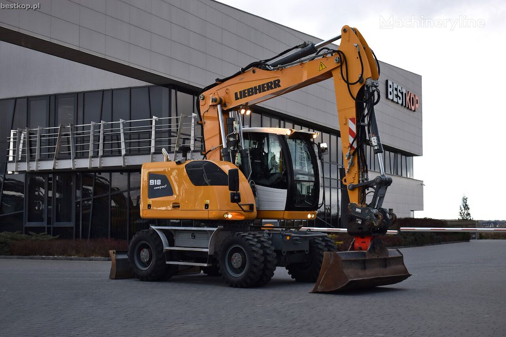 Liebherr A918 Compact bager točkaš