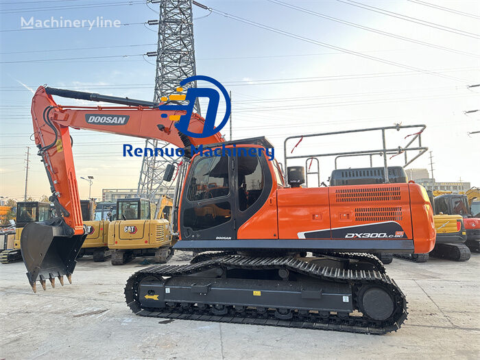 Doosan DX300 bager guseničar