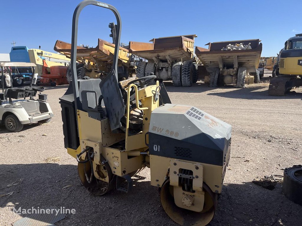 BOMAG BW900 mali valjak