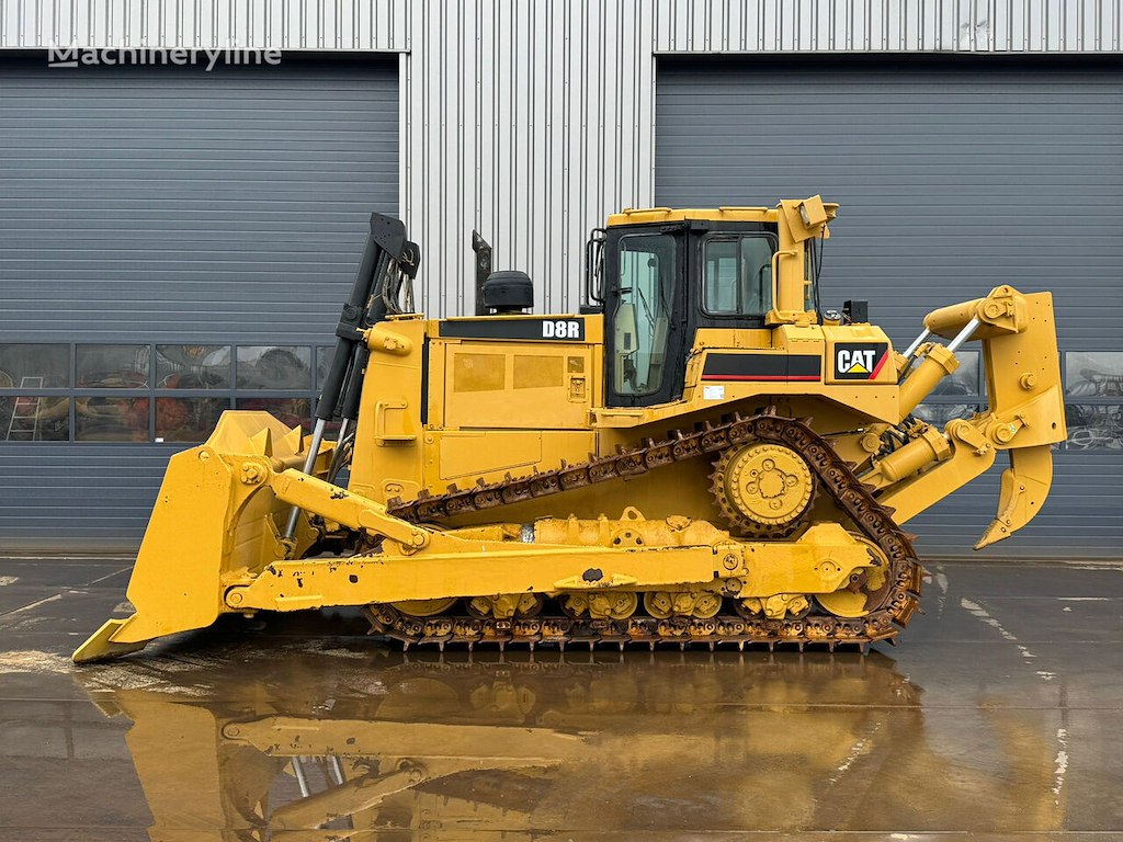 Caterpillar D8R buldožer