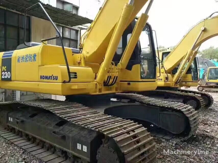 Komatsu PC240 bager guseničar