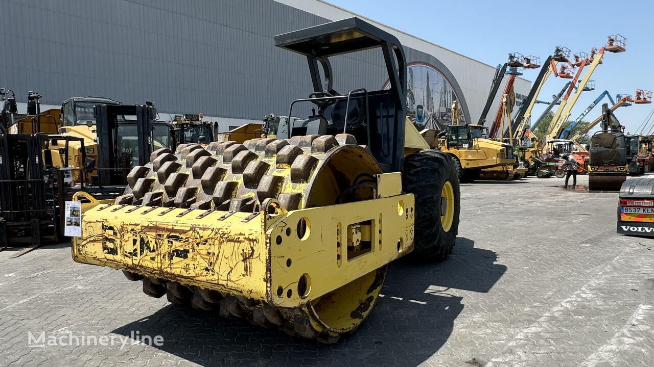 BOMAG BW211 PD kompaktor