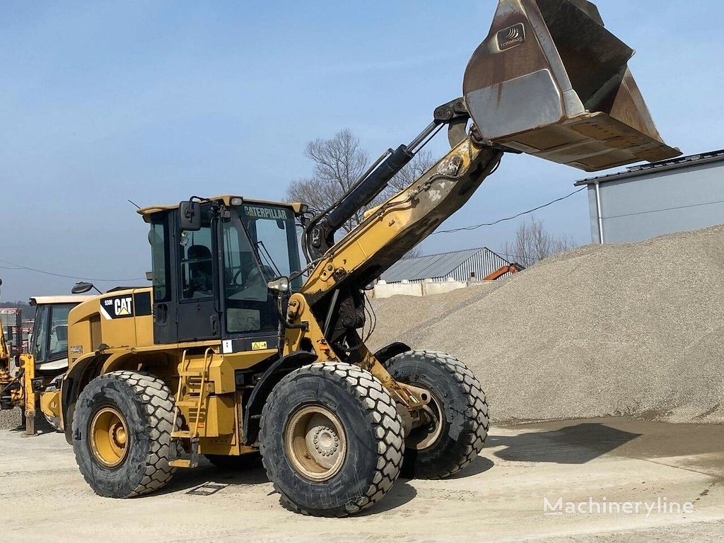 Caterpillar 930H prednji utovarivač