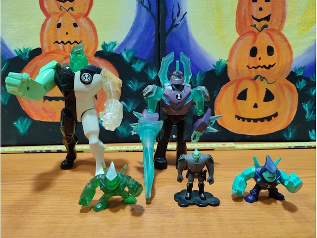 Ben Ten Kristalni - Ben 10 Diamond head mini figura