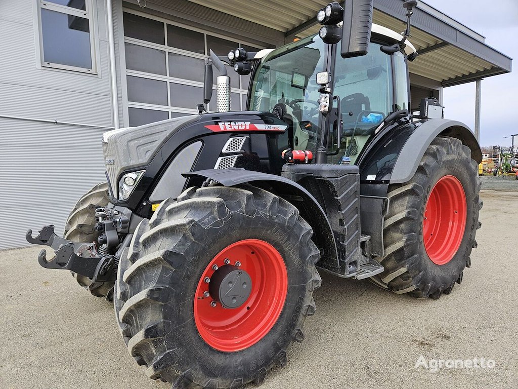 Fendt 724 Vario Profi+ traktor točkaš