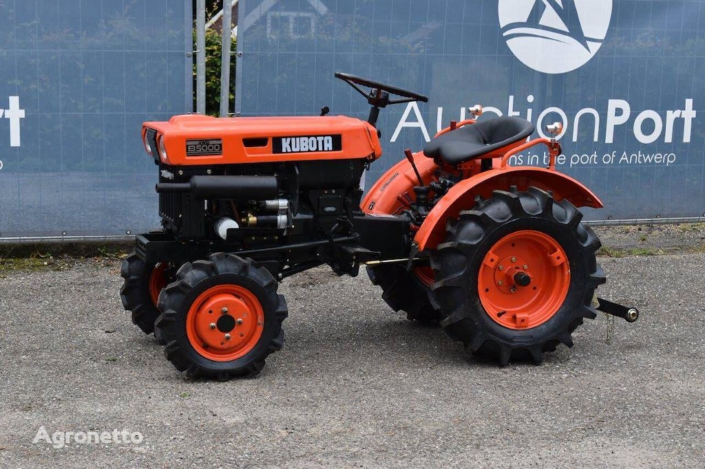 Prodaje se Kubota B5000 traktor točkaš na aukciji