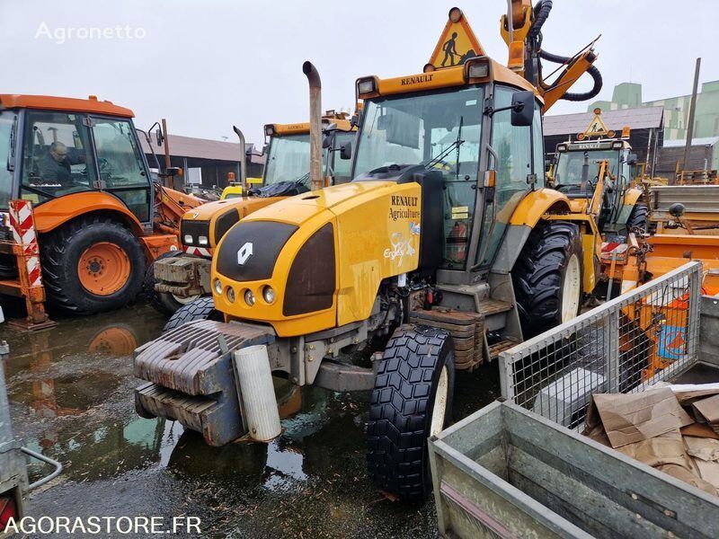 Prodaje se Renault DIVERS traktor točkaš na aukciji