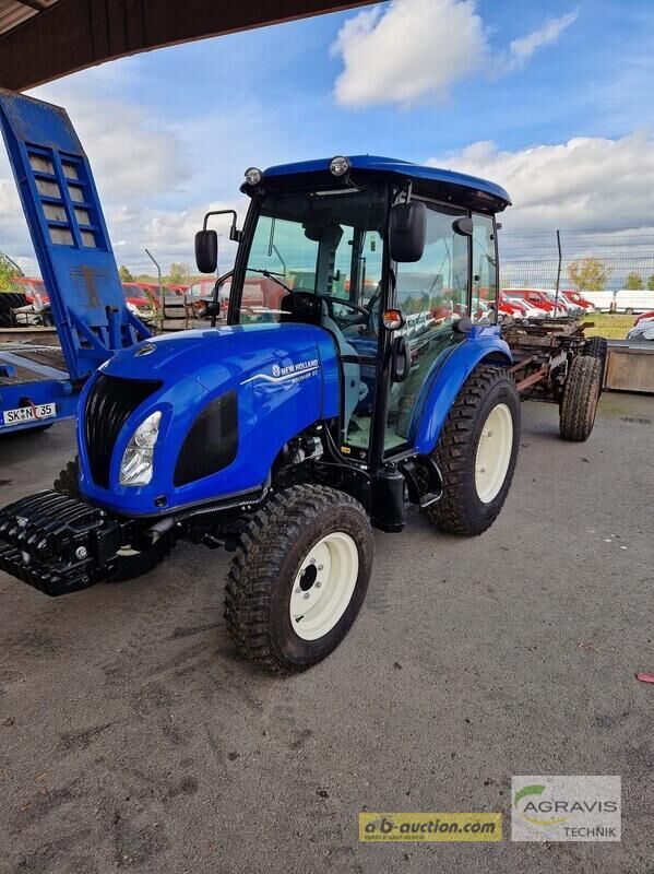 Prodaje se New Holland BOOMER 50C HST mini traktor na aukciji