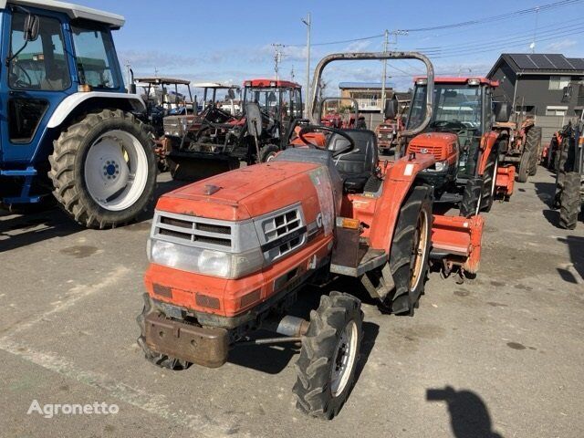 Kubota TRACTOR(Kubota) mototraktor