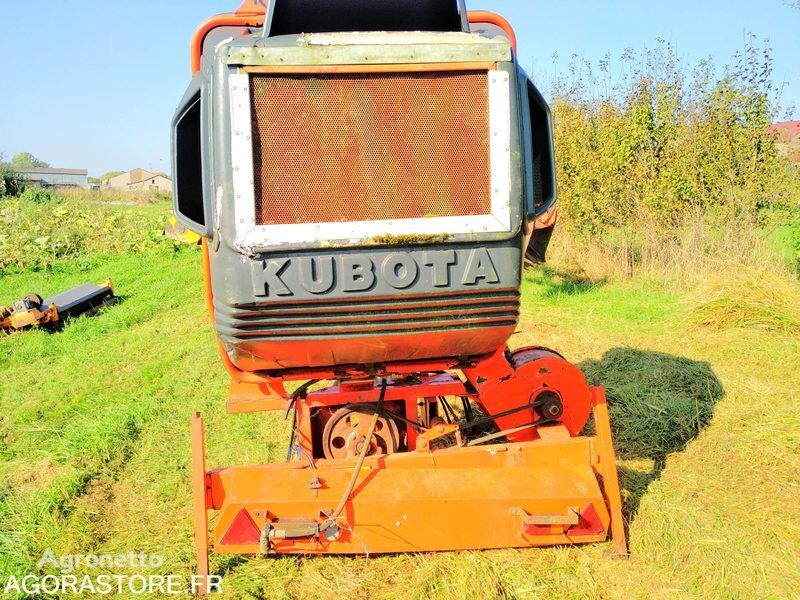 Prodaje se Kubota Bac de ramassage Kubota traktor kosilica na aukciji