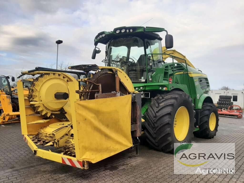 John Deere 8300 I krmni kombajn