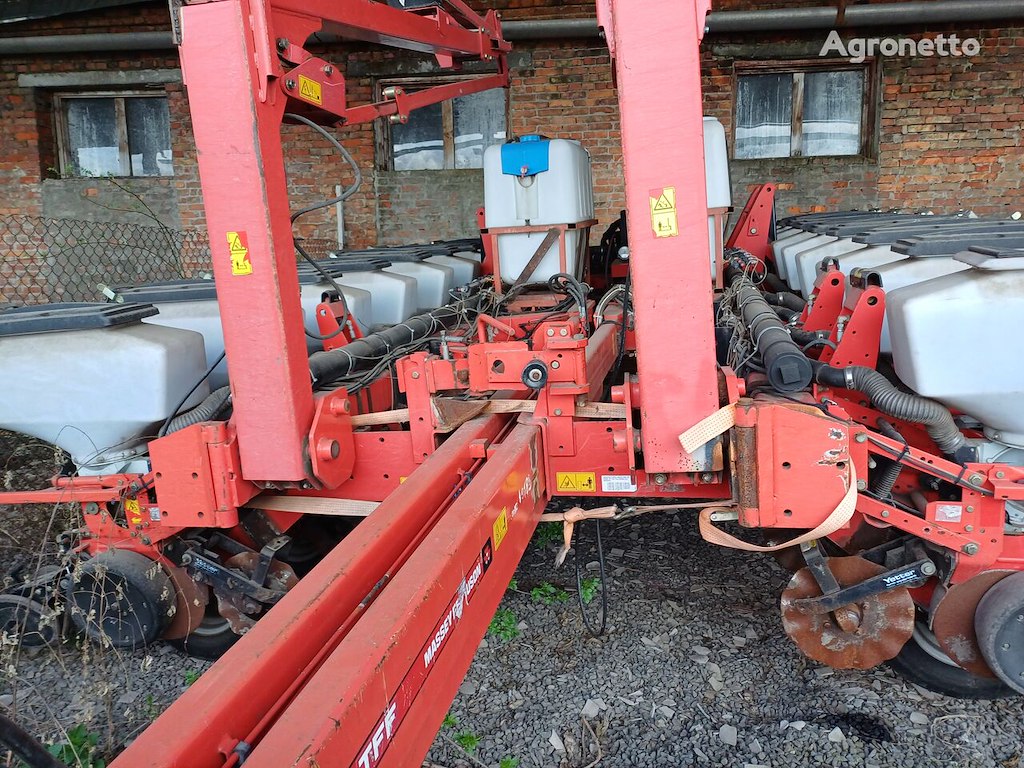 Massey Ferguson 555 pneumatska sejalica