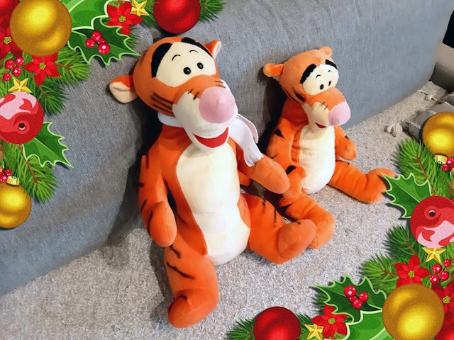 Disney tigar TIGGER Winnie The Pooh dve plišane igračke