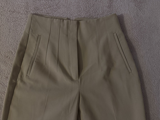 Zenske pantalone