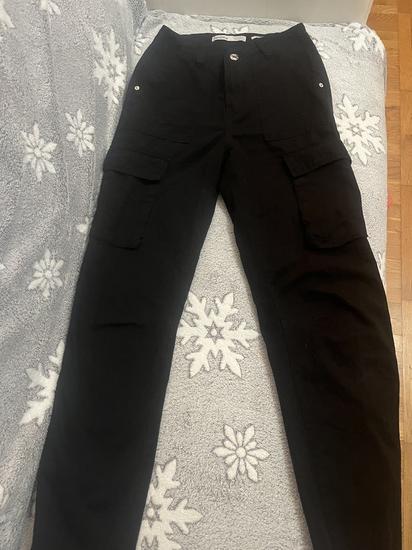 Bershka cargo pantalone