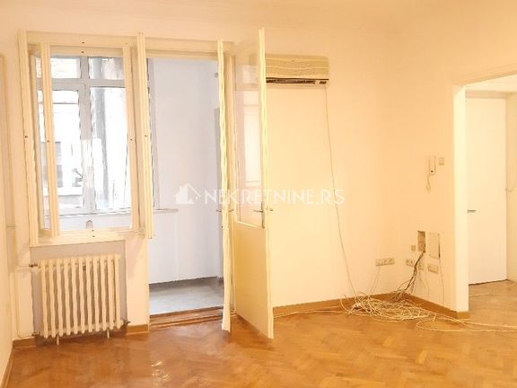 Terazije, 120 m2, poslovni prostor, 5 kancelarija