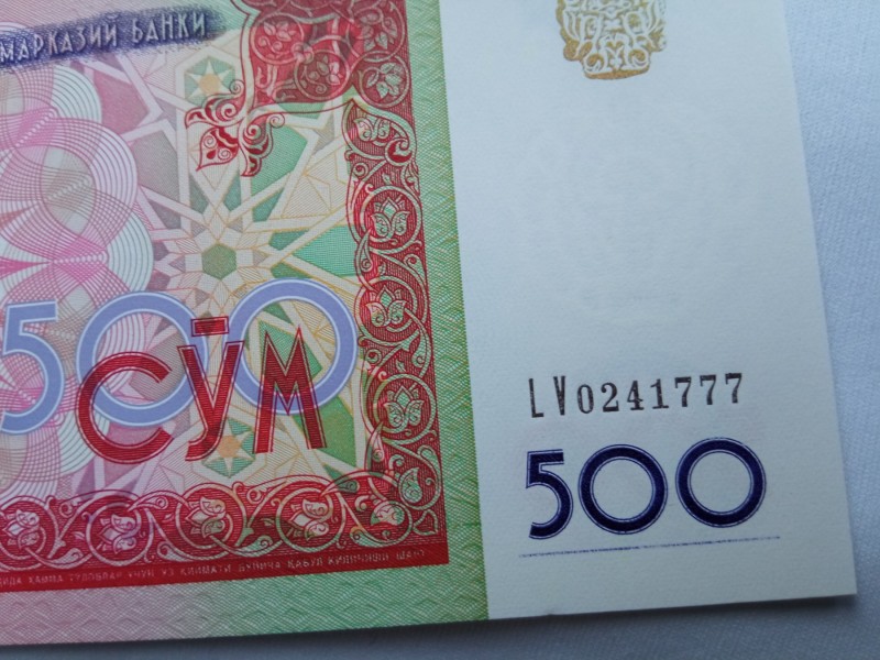 Узбекистан 500 сум,1999 год.УНЦ,леп број