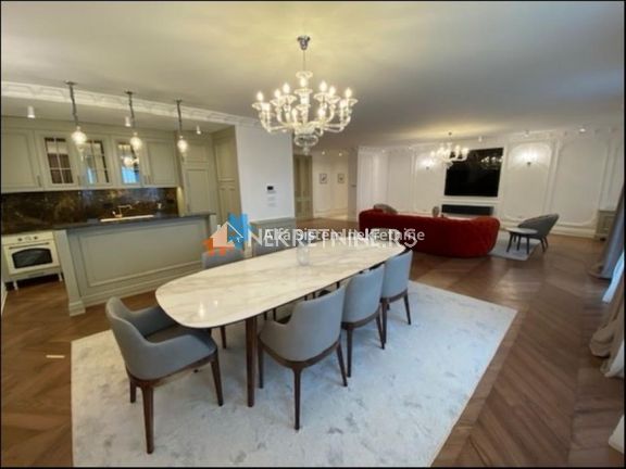 Vračar, Gradić pejton, 4.0 stan, 170m2, 3900 EUR, ID 51478