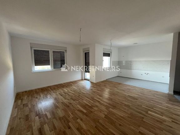 Četvorosoban 82m2 Adice