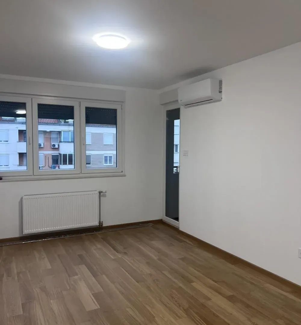 Izdavanje, petosoban stan, 45m2, Detelinara, Novi Sad, Novi Sad