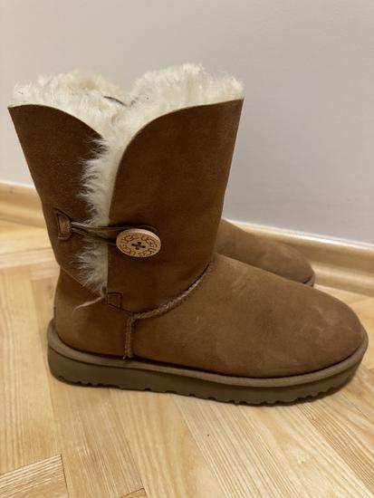 Ugg cizme SADA 11 000 din