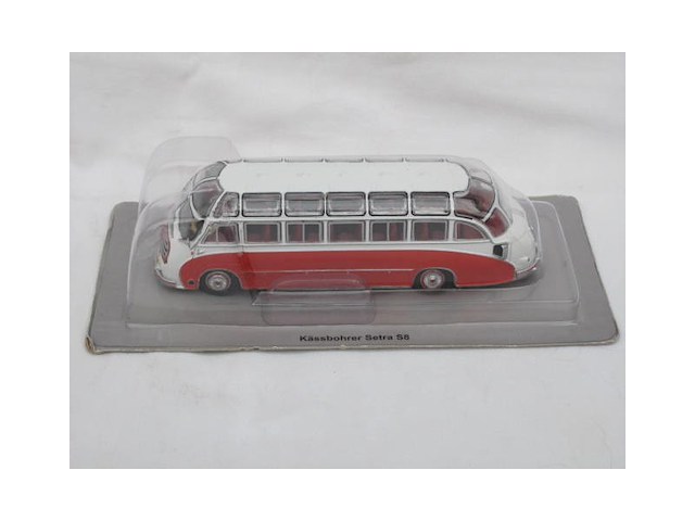 1:72 DeAgostini kassbohrer setra S8