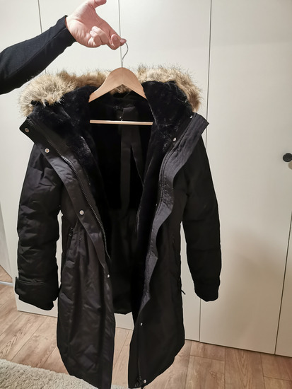 Zara crna jakna parka S