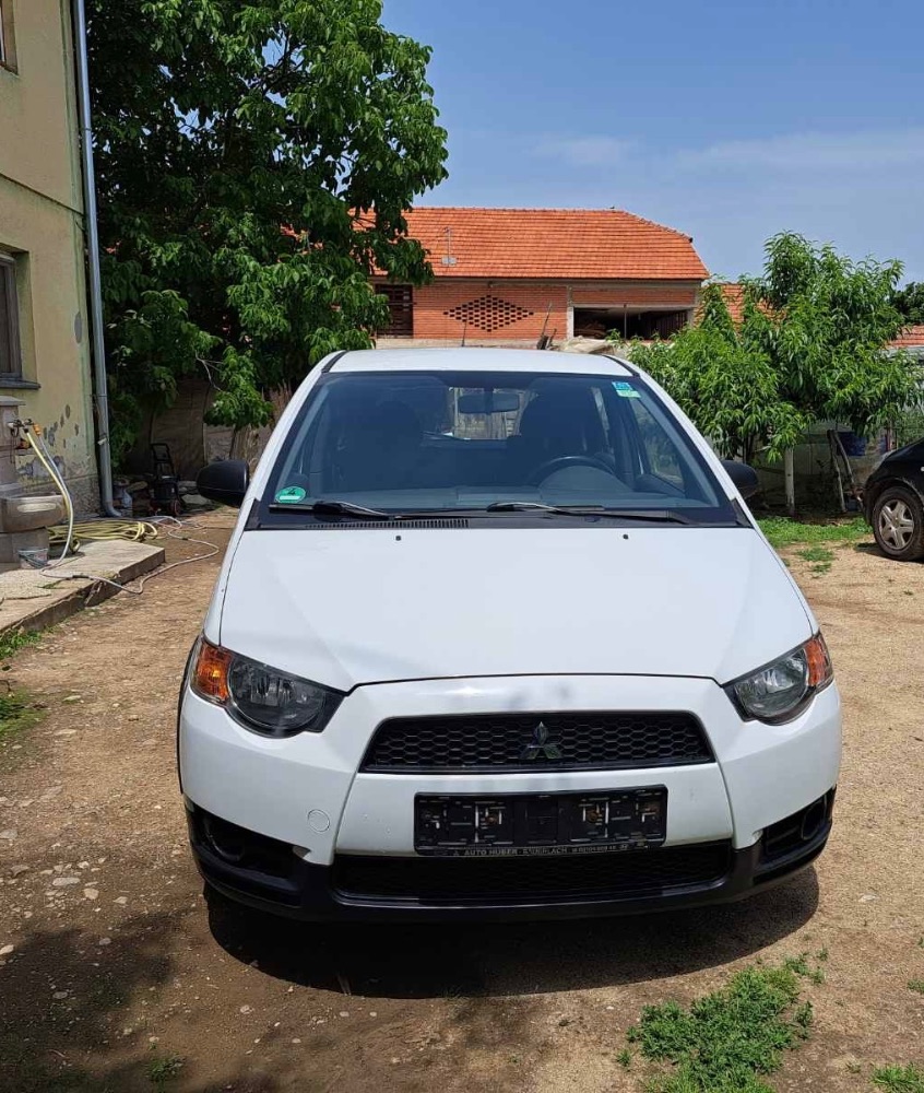 Na prodaju Mitsubishi colt