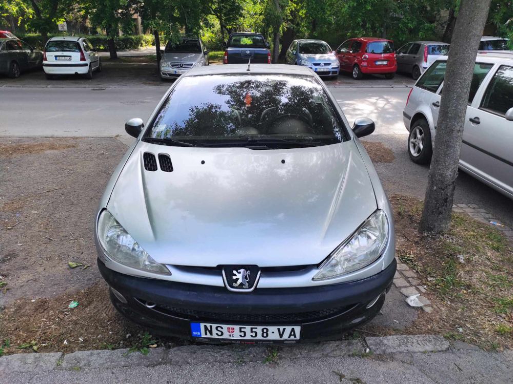 Peugeot 206