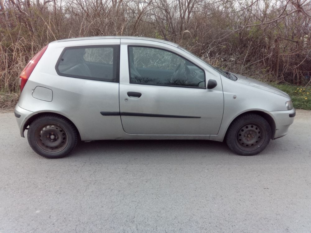 Prodajem Fiat Punto 1,2 benzin 2002.god. 207000km