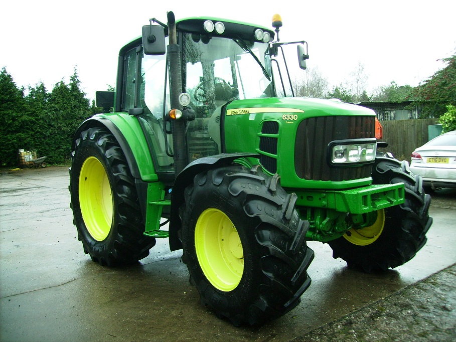 John Deere 6330