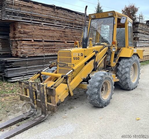 Utovarivači na točkovima / rovokopači
Ford 550