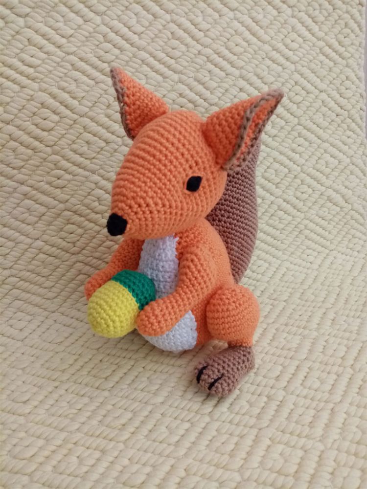 Amigurumi igračke Veverica