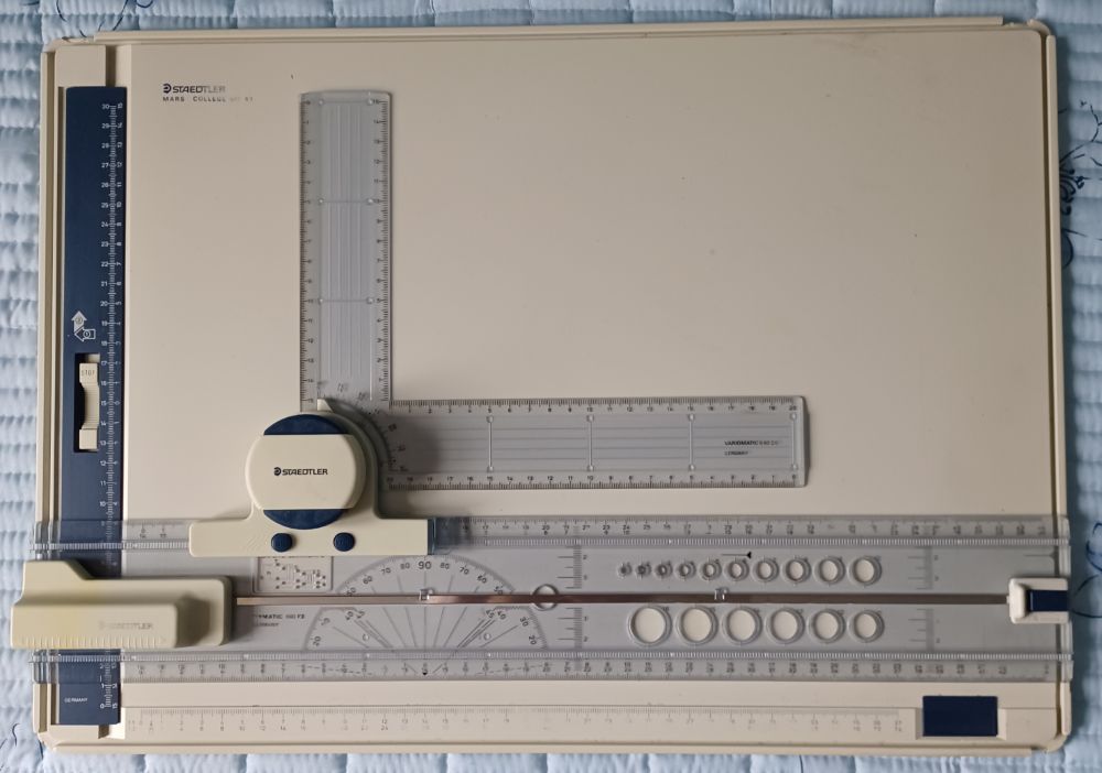 Staedtler tabla za crtanje A3,Staedtler šestar i šabloni