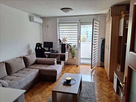 Garsonjera kod Detelinarske pijace 30m2