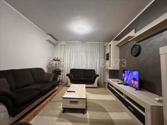 Izdavanje stana Lomina 80m2