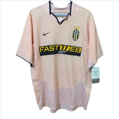 Juventus 2003/2004 gostujući dres