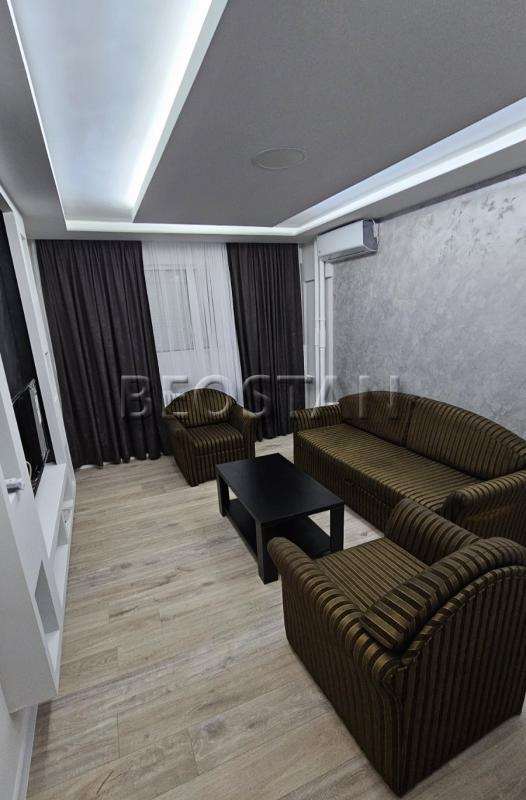 Jurija Gagarina, Trosoban stan za izdavanje, 42m2, 600€