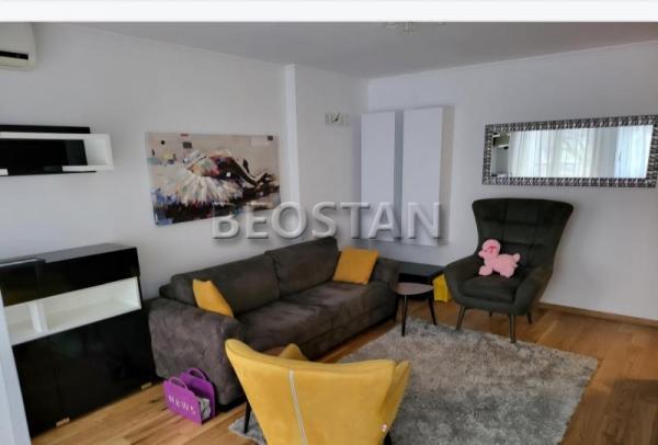 Jurija Gagarina, Dvosoban stan za izdavanje, 54m2, 700€