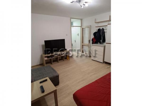 Jurija Gagarina, Jednosoban stan za izdavanje, 31m2, 450€