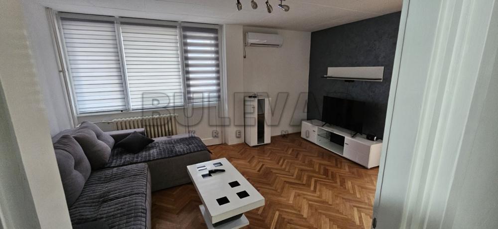 Bulevar Svetog Pantelejmona, Trosoban stan za izdavanje, 70m2, 420€